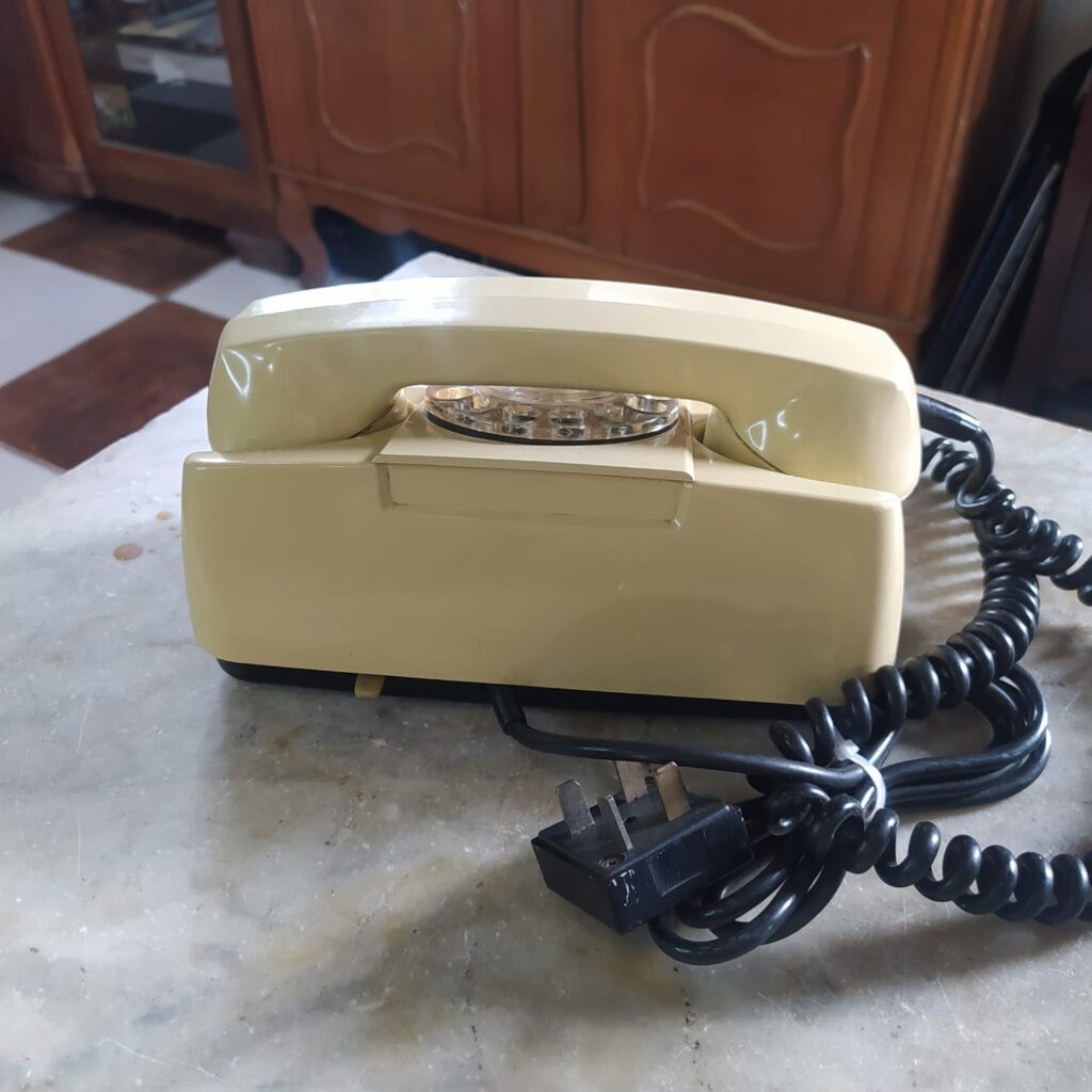 Telefone Tijolinho Creme Gte Starlite – Casa do Cacaredo